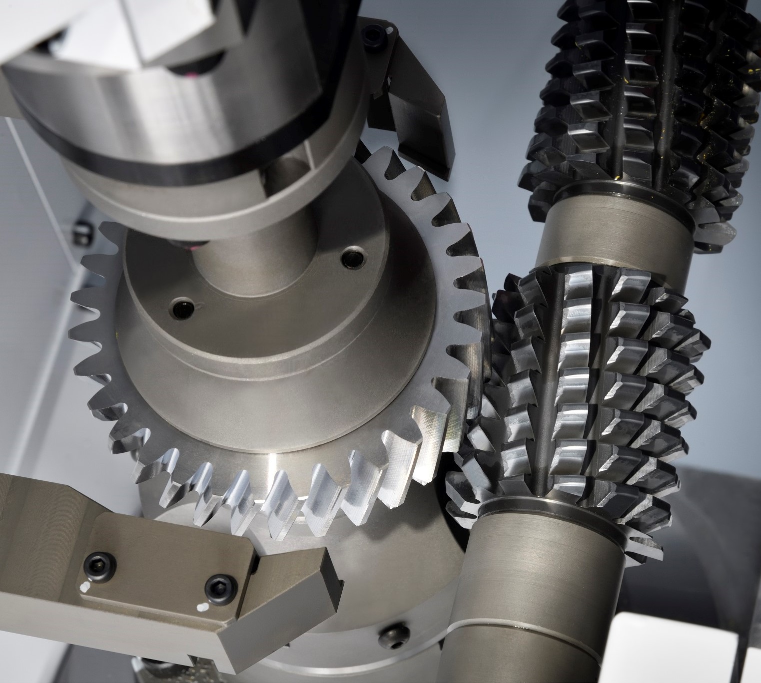 NIDEC announces GE25CF hobber with integrated cut chamfer